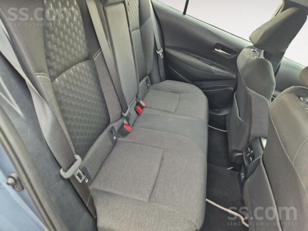 Pelēks Toyota Corolla 2024 Rīga, ar dzinēja tilpumu 1.80 L un nobraukumu 34 tūkst. km par 23400 €, foto 8 vietnē AUTOMOTO.COM.LV