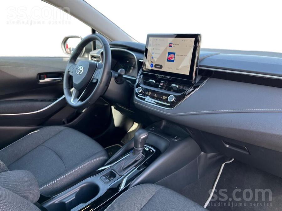 Grey Toyota Corolla 2025 in Riga, with an engine capacity of 1.80 L and mileage of 14 thousand km for 25990 €, photo 7 on AUTOMOTO.COM.LV