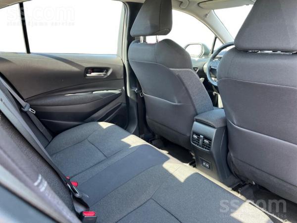 Grey Toyota Corolla 2025 in Riga, with an engine capacity of 1.80 L and mileage of 14 thousand km for 25990 €, photo 7 on AUTOMOTO.COM.LV