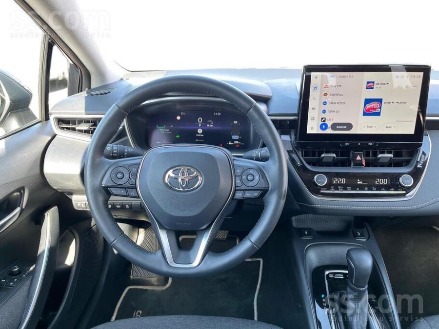 Grey Toyota Corolla 2025 in Riga, with an engine capacity of 1.80 L and mileage of 14 thousand km for 25990 €, photo 10 on AUTOMOTO.COM.LV