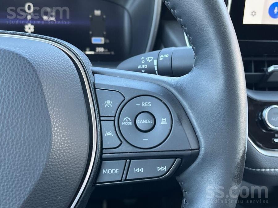 Grey Toyota Corolla 2025 in Riga, with an engine capacity of 1.80 L and mileage of 14 thousand km for 25990 €, photo 18 on AUTOMOTO.COM.LV