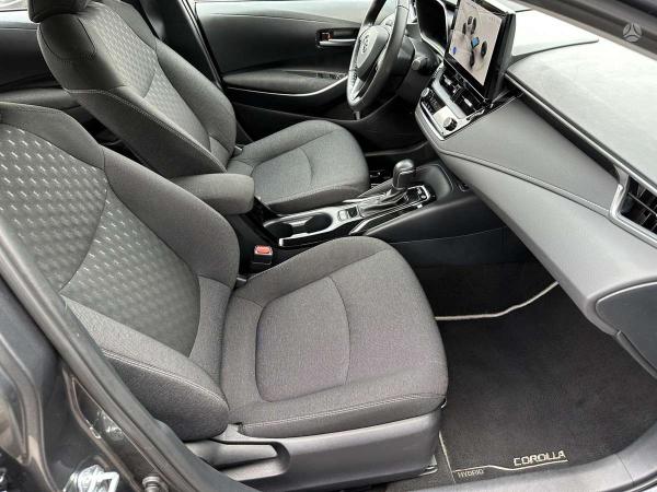 Pelēks Toyota Corolla 2025 Viļņa, ar dzinēja tilpumu 1.80 L un nobraukumu 46 tūkst. km par 22950 €, foto 4 vietnē AUTOMOTO.COM.LV