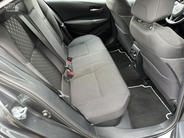 Pelēks Toyota Corolla 2025 Avižieniai, ar dzinēja tilpumu 1.80 L un nobraukumu 46 tūkst. km par 22950 €, foto 5 vietnē AUTOMOTO.COM.LV