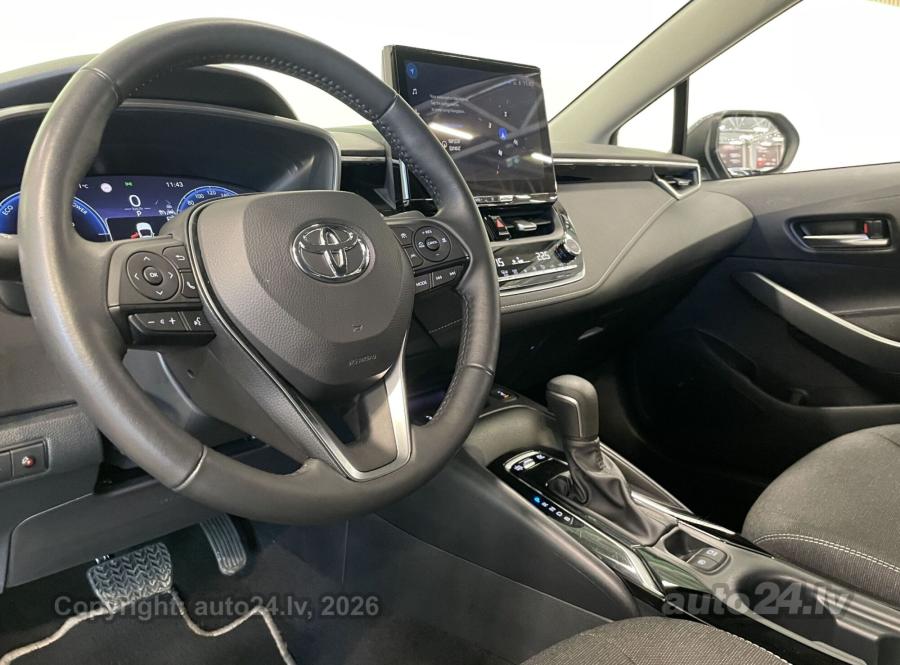 Grey Toyota Corolla 2025 in Tallinn, with an engine capacity of 1.80 L and mileage of 33 thousand km for 27890 €, photo 14 on AUTOMOTO.COM.LV