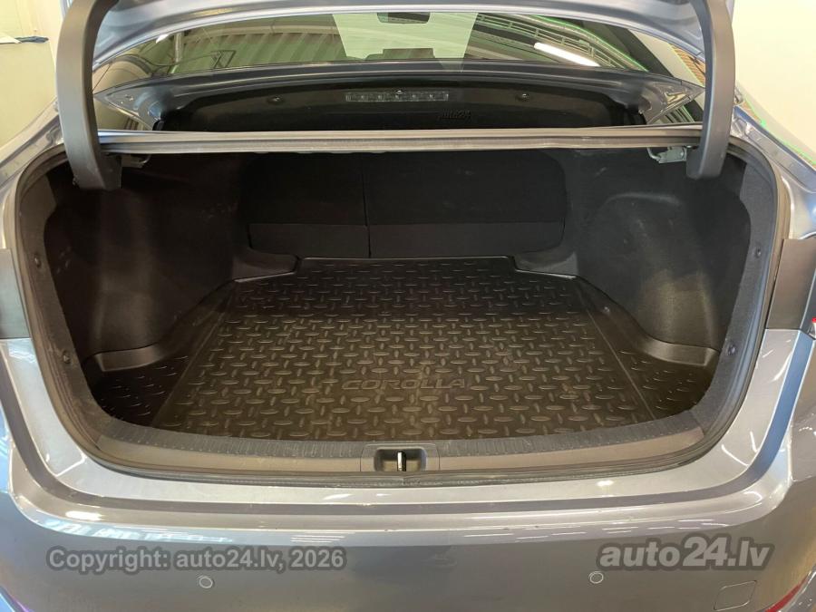 Grey Toyota Corolla 2025 in Tallinn, with an engine capacity of 1.80 L and mileage of 33 thousand km for 27890 €, photo 21 on AUTOMOTO.COM.LV