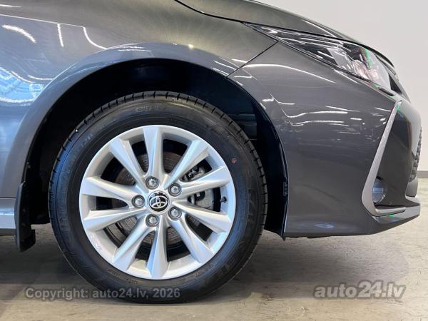 Pelēks Toyota Corolla 2025 Tallina, ar dzinēja tilpumu 1.80 L un nobraukumu 32 tūkst. km par 25990 €, foto 6 vietnē AUTOMOTO.COM.LV
