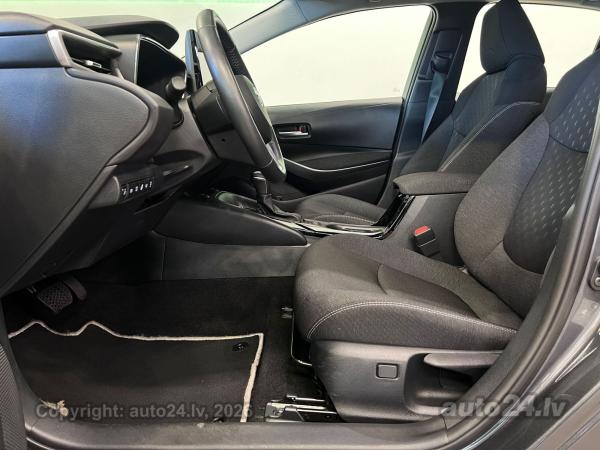 Pelēks Toyota Corolla 2025 Tallina, ar dzinēja tilpumu 1.80 L un nobraukumu 32 tūkst. km par 25990 €, foto 7 vietnē AUTOMOTO.COM.LV