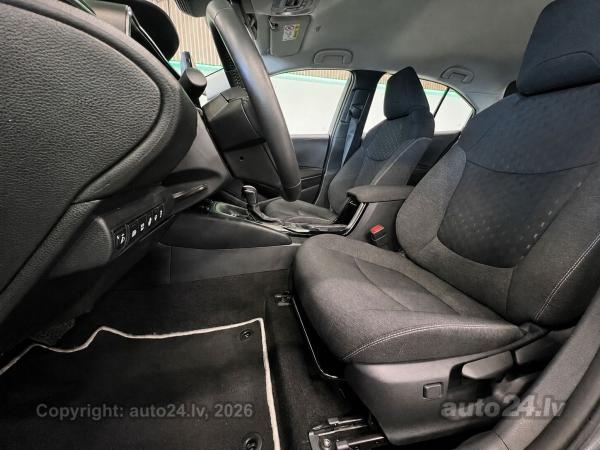 Pelēks Toyota Corolla 2025 Tallina, ar dzinēja tilpumu 1.80 L un nobraukumu 32 tūkst. km par 25990 €, foto 8 vietnē AUTOMOTO.COM.LV