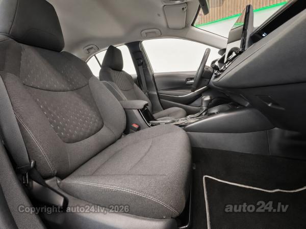 Pelēks Toyota Corolla 2025 Tallina, ar dzinēja tilpumu 1.80 L un nobraukumu 32 tūkst. km par 25990 €, foto 11 vietnē AUTOMOTO.COM.LV