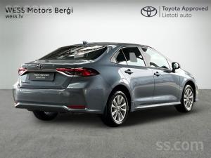 Pelēks Toyota Corolla 2025 Rīga, ar dzinēja tilpumu 1.80 L un nobraukumu 16 tūkst. km par 23990 €, foto 3 vietnē AUTOMOTO.COM.LV