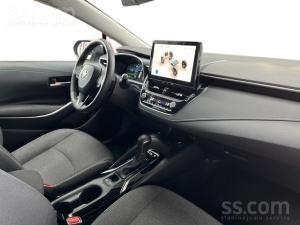Pelēks Toyota Corolla 2025 Rīga, ar dzinēja tilpumu 1.80 L un nobraukumu 16 tūkst. km par 23990 €, foto 7 vietnē AUTOMOTO.COM.LV