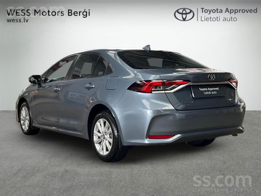 Pelēks Toyota Corolla 2025 Rīga, ar dzinēja tilpumu 1.80 L un nobraukumu 16 tūkst. km par 23990 €, foto 24 vietnē AUTOMOTO.COM.LV