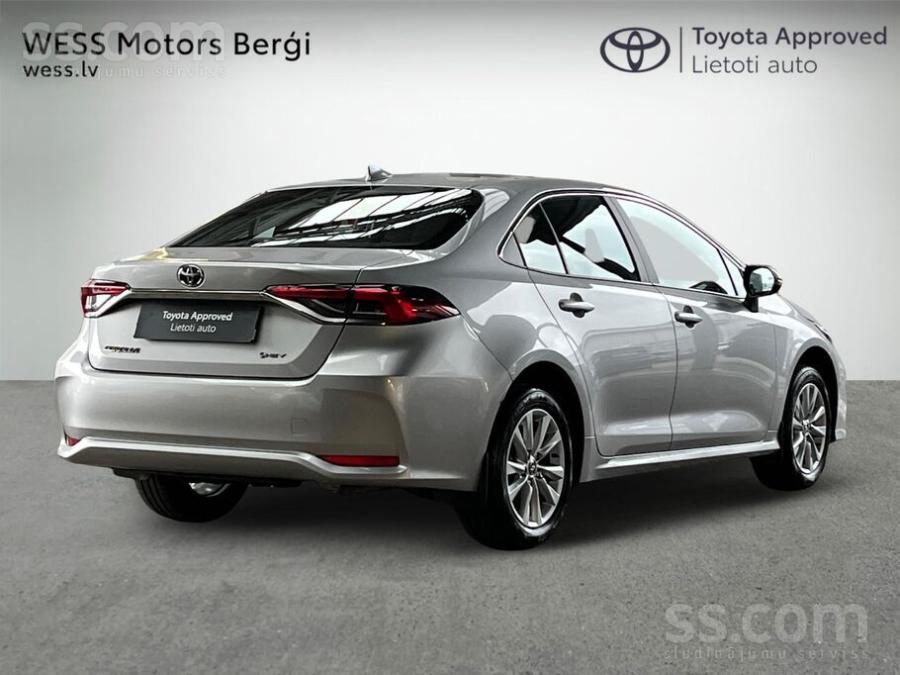 Pelēks Toyota Corolla 2025 Rīga, ar dzinēja tilpumu 1.80 L un nobraukumu 10 tūkst. km par 23990 €, foto 3 vietnē AUTOMOTO.COM.LV