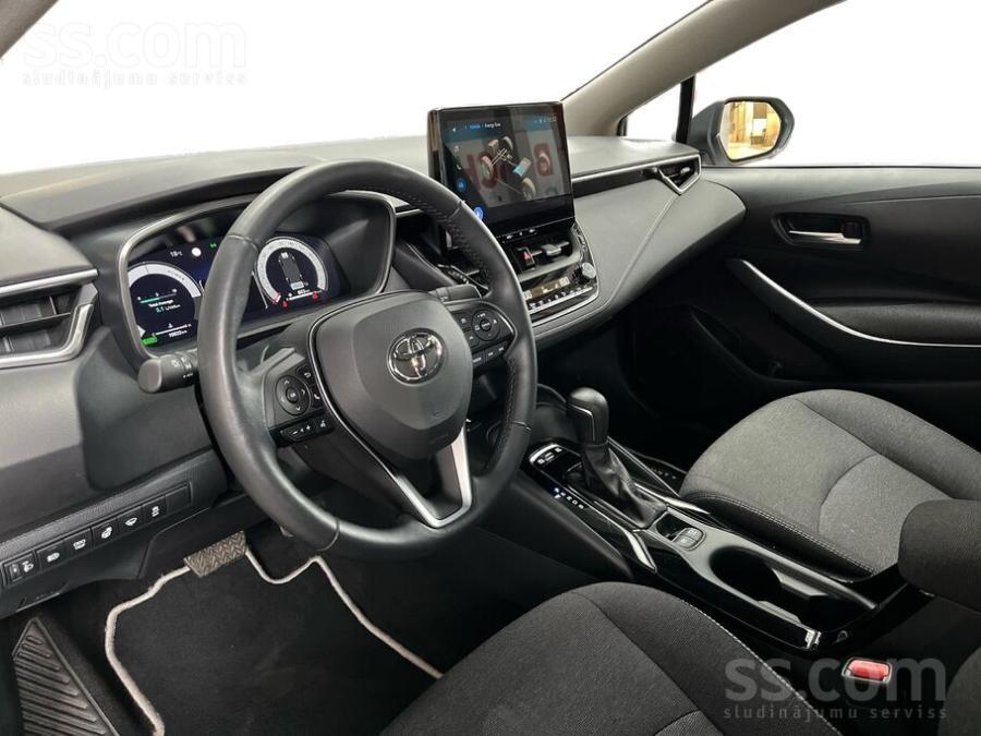 Pelēks Toyota Corolla 2025 Rīga, ar dzinēja tilpumu 1.80 L un nobraukumu 10 tūkst. km par 23990 €, foto 12 vietnē AUTOMOTO.COM.LV