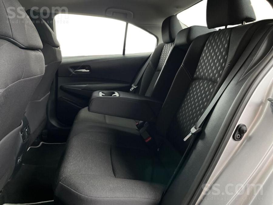 Pelēks Toyota Corolla 2025 Rīga, ar dzinēja tilpumu 1.80 L un nobraukumu 10 tūkst. km par 23990 €, foto 22 vietnē AUTOMOTO.COM.LV