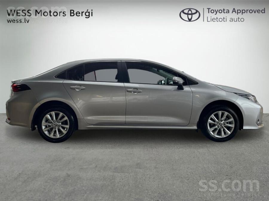 Pelēks Toyota Corolla 2025 Rīga, ar dzinēja tilpumu 1.80 L un nobraukumu 10 tūkst. km par 23990 €, foto 24 vietnē AUTOMOTO.COM.LV