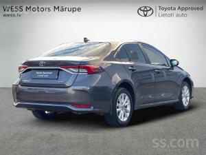 Pelēks Toyota Corolla 2025 Rīga, ar dzinēja tilpumu 1.80 L un nobraukumu 22 tūkst. km par 23990 €, foto 3 vietnē AUTOMOTO.COM.LV