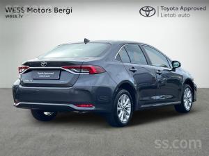 Pelēks Toyota Corolla 2025 Rīga, ar dzinēja tilpumu 1.80 L un nobraukumu 6 tūkst. km par 23990 €, foto 3 vietnē AUTOMOTO.COM.LV