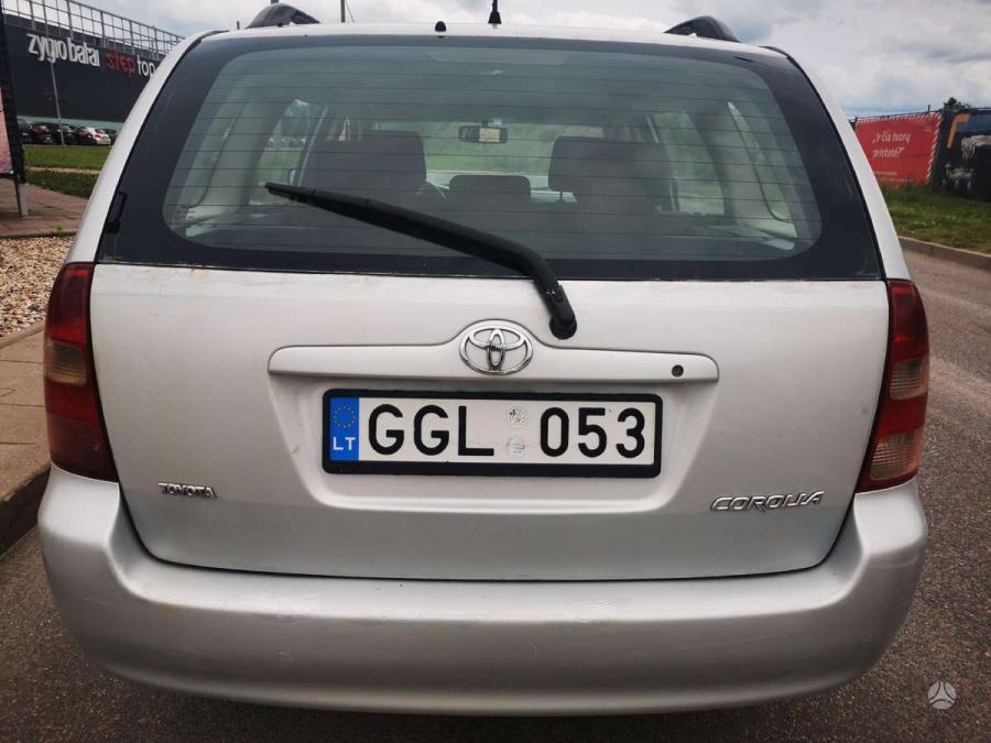Pelēks Toyota Corolla 2003 Viļņa, ar dzinēja tilpumu 2.00 L un nobraukumu 312 tūkst. km par 980 €, foto 8 vietnē AUTOMOTO.COM.LV