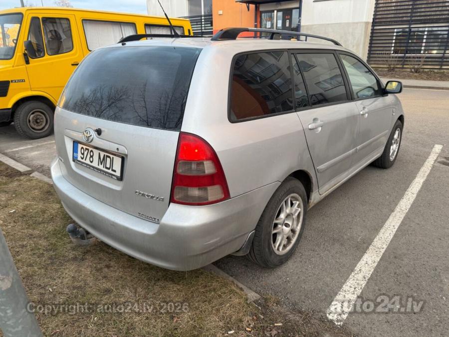 Grey Toyota Corolla 2003 in Tallinn, with an engine capacity of 1.60 L and mileage of 378 thousand km for 1299 €, photo 3 on AUTOMOTO.COM.LV