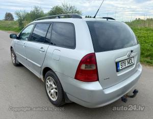 Pelēks Toyota Corolla 2003 Tallina, ar dzinēja tilpumu 1.60 L un nobraukumu 370 tūkst. km par 999 €, foto 5 vietnē AUTOMOTO.COM.LV
