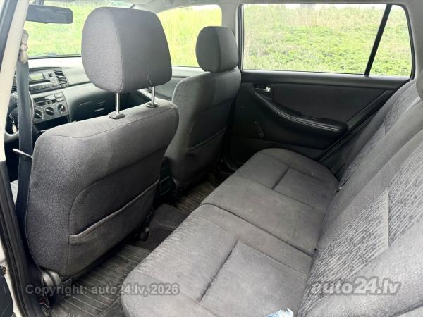 Grey Toyota Corolla 2003 in Tallinn, with an engine capacity of 1.60 L and mileage of 370 thousand km for 999 €, photo 6 on AUTOMOTO.COM.LV