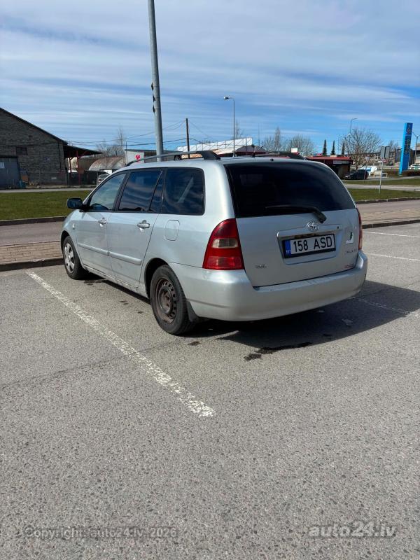 Grey Toyota Corolla 2003 in Tallinn, with an engine capacity of 1.40 L and mileage of 340 thousand km for 1000 €, photo 3 on AUTOMOTO.COM.LV