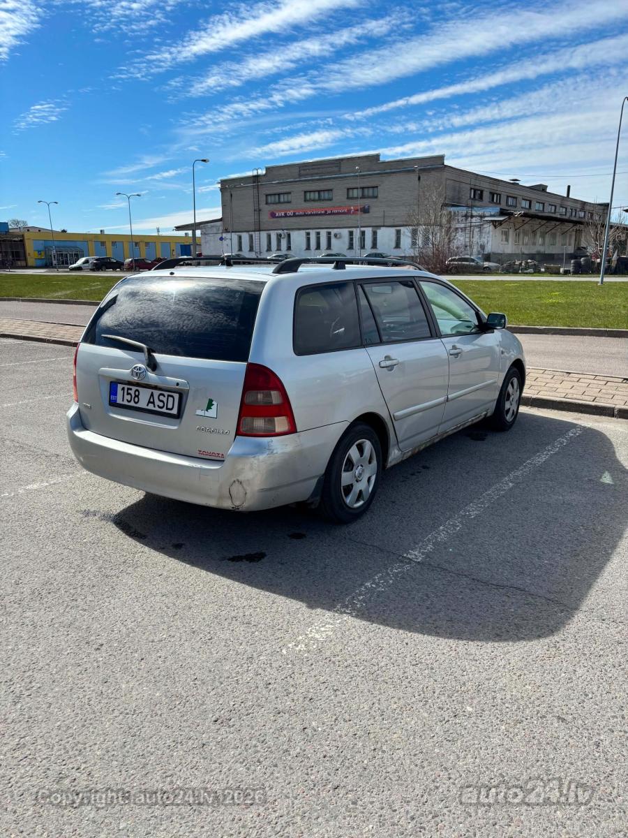 Pelēks Toyota Corolla 2003 Tallina, ar dzinēja tilpumu 1.40 L un nobraukumu 340 tūkst. km par 1000 €, foto 5 vietnē AUTOMOTO.COM.LV