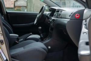Pelēks Toyota Corolla 2003 Grobiņa, ar dzinēja tilpumu 1.60 L un nobraukumu 330 tūkst. km par 1500 €, foto 10 vietnē AUTOMOTO.COM.LV