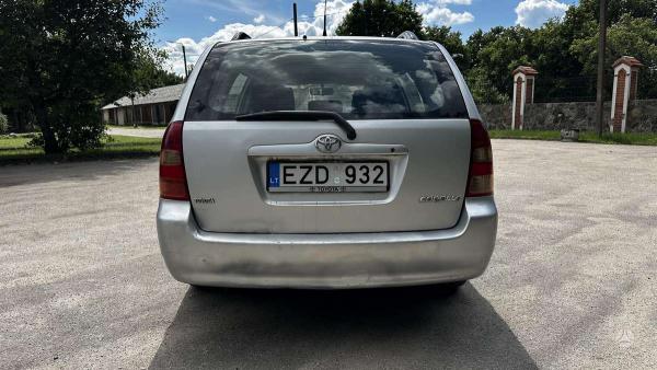 Pelēks Toyota Corolla 2003 Viļņa, ar dzinēja tilpumu 2.00 L un nobraukumu 311 tūkst. km par 1900 €, foto 6 vietnē AUTOMOTO.COM.LV