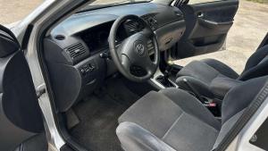 Pelēks Toyota Corolla 2003 Viļņa, ar dzinēja tilpumu 2.00 L un nobraukumu 311 tūkst. km par 1900 €, foto 12 vietnē AUTOMOTO.COM.LV