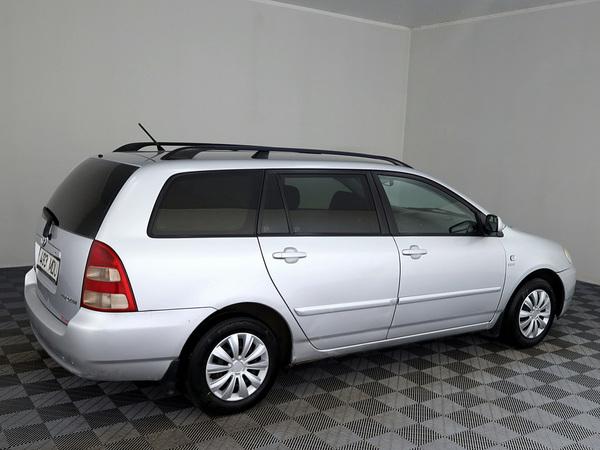 Pelēks Toyota Corolla 2003 Tallina, ar dzinēja tilpumu 1.40 L un nobraukumu 236 tūkst. km par 1199 €, foto 3 vietnē AUTOMOTO.COM.LV