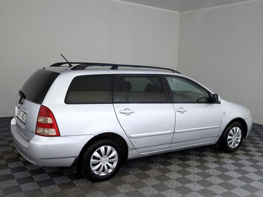 Grey Toyota Corolla 2003 in Tallinn, with an engine capacity of 1.40 L and mileage of 236 thousand km for 1099 €, photo 4 on AUTOMOTO.COM.LV