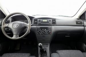 Grey Toyota Corolla 2003 in Tallinn, with an engine capacity of 1.40 L and mileage of 236 thousand km for 1099 €, photo 6 on AUTOMOTO.COM.LV