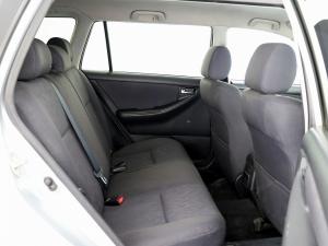 Grey Toyota Corolla 2003 in Tallinn, with an engine capacity of 1.40 L and mileage of 236 thousand km for 1099 €, photo 8 on AUTOMOTO.COM.LV