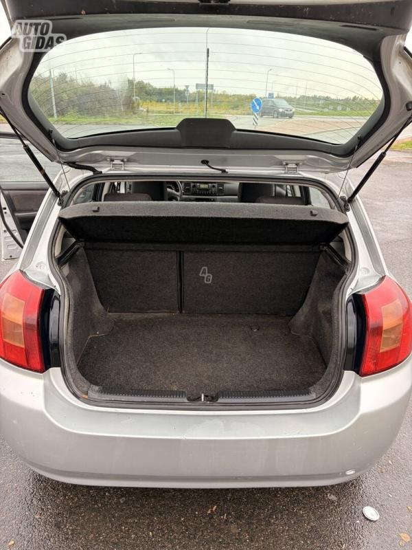 Toyota Corolla 2003 Panevēža vietnē Pelēks Toyota Corolla 2003 Panevēža, ar dzinēja tilpumu 2.00 L un nobraukumu 260 tūkst. km par 800 €, foto 9 vietnē AUTOMOTO.COM.LV