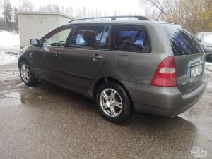 Grey Toyota Corolla 2004 in Vilnius, with an engine capacity of 2.00 L and mileage of 275 thousand km for 599 €, photo 2 on AUTOMOTO.COM.LV