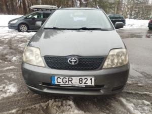 Grey Toyota Corolla 2004 in Vilnius, with an engine capacity of 2.00 L and mileage of 275 thousand km for 599 €, photo 5 on AUTOMOTO.COM.LV