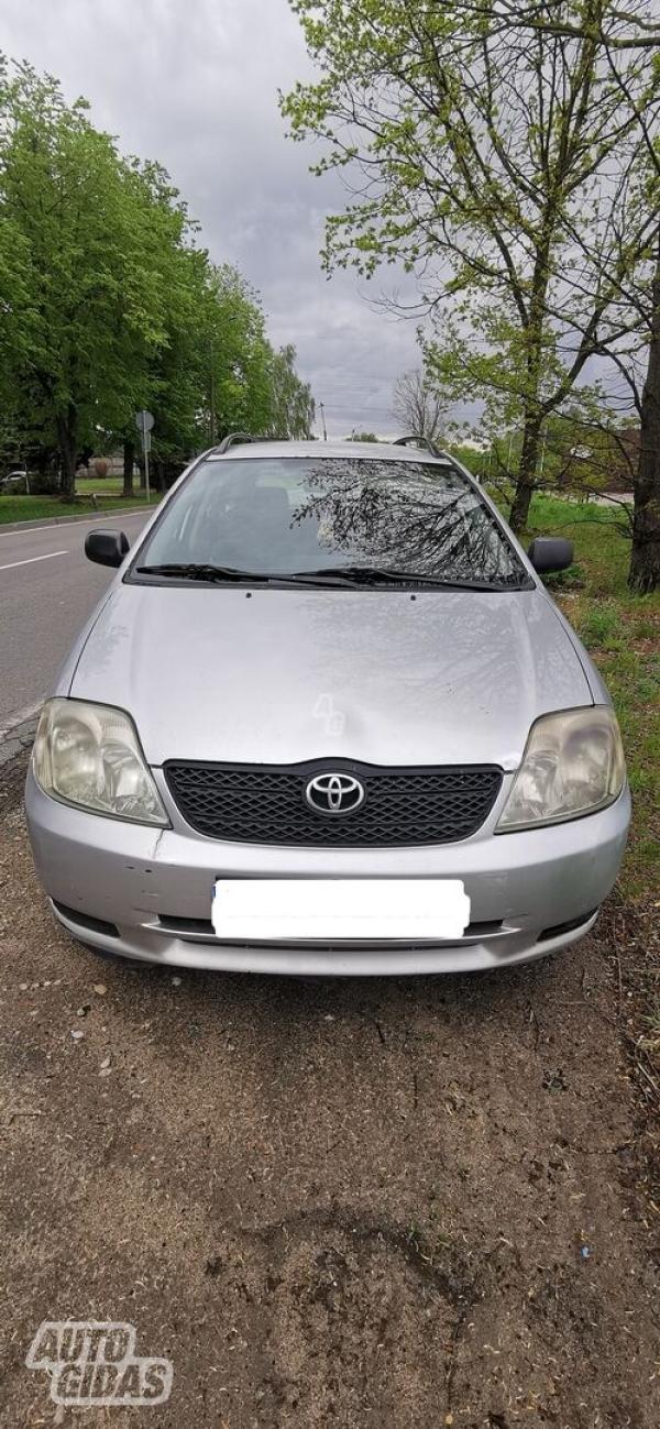 Grey Toyota Corolla 2004 in Kaunas, with an engine capacity of 1.40 L and mileage of 490 thousand km for 990 €, photo 2 on AUTOMOTO.COM.LV