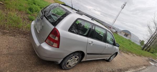 Grey Toyota Corolla 2004 in Kaunas, with an engine capacity of 1.40 L and mileage of 490 thousand km for 990 €, photo 3 on AUTOMOTO.COM.LV