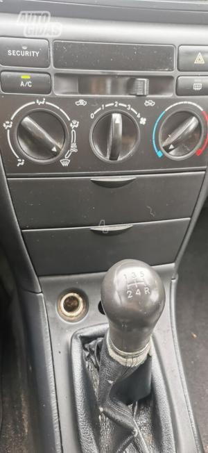 Grey Toyota Corolla 2004 in Kaunas, with an engine capacity of 1.40 L and mileage of 490 thousand km for 990 €, photo 15 on AUTOMOTO.COM.LV