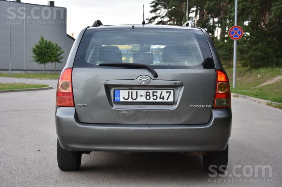 Grey Toyota Corolla 2004 in Riga, with an engine capacity of 1.40 L and mileage of 405 thousand km for 600 €, photo 5 on AUTOMOTO.COM.LV