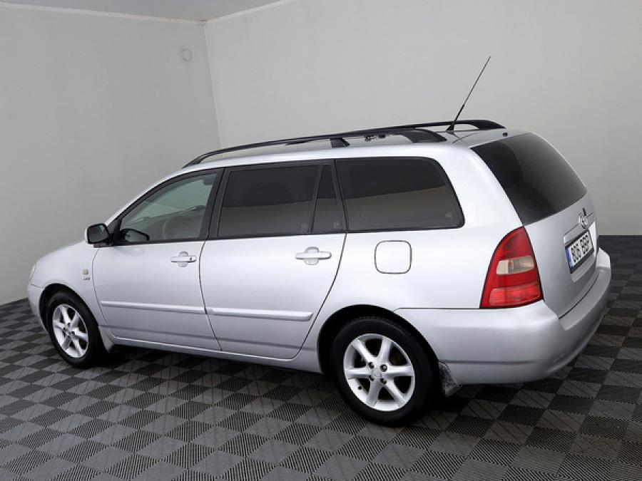 Pelēks Toyota Corolla 2004 Tallina, ar dzinēja tilpumu 1.60 L un nobraukumu 344 tūkst. km par 1996 €, foto 5 vietnē AUTOMOTO.COM.LV
