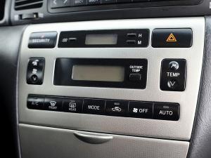 Pelēks Toyota Corolla 2004 Tallina, ar dzinēja tilpumu 1.60 L un nobraukumu 344 tūkst. km par 1996 €, foto 9 vietnē AUTOMOTO.COM.LV