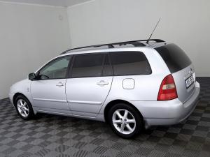 Pelēks Toyota Corolla 2004 Tallina, ar dzinēja tilpumu 1.60 L un nobraukumu 344 tūkst. km par 1996 €, foto 14 vietnē AUTOMOTO.COM.LV