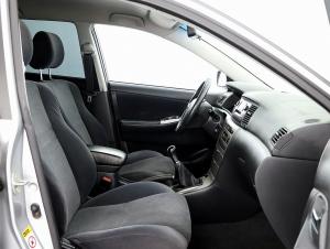 Pelēks Toyota Corolla 2004 Tallina, ar dzinēja tilpumu 1.60 L un nobraukumu 344 tūkst. km par 1996 €, foto 16 vietnē AUTOMOTO.COM.LV