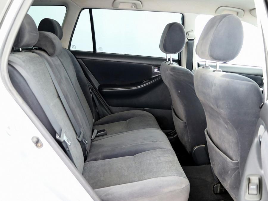 Pelēks Toyota Corolla 2004 Tallina, ar dzinēja tilpumu 1.60 L un nobraukumu 344 tūkst. km par 1996 €, foto 17 vietnē AUTOMOTO.COM.LV