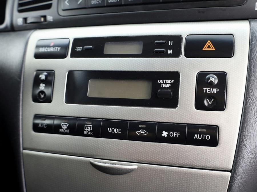 Pelēks Toyota Corolla 2004 Tallina, ar dzinēja tilpumu 1.60 L un nobraukumu 344 tūkst. km par 1996 €, foto 18 vietnē AUTOMOTO.COM.LV
