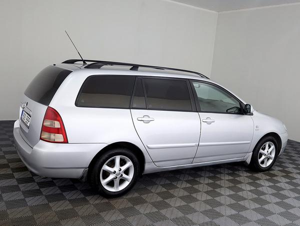Pelēks Toyota Corolla 2004 Tallina, ar dzinēja tilpumu 1.60 L un nobraukumu 344 tūkst. km par 1996 €, foto 4 vietnē AUTOMOTO.COM.LV