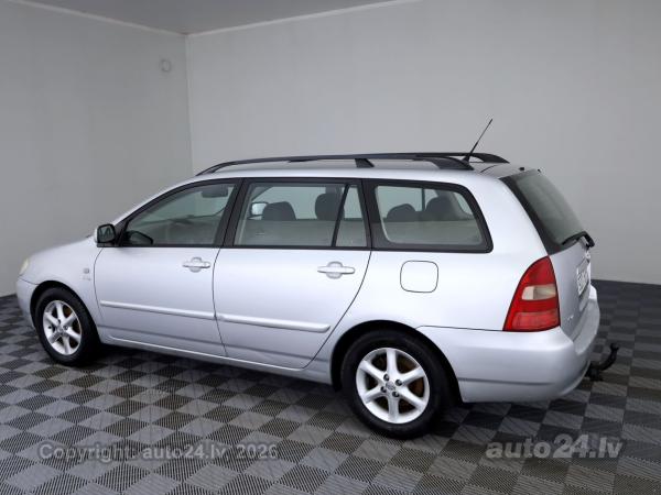 Grey Toyota Corolla 2004 in Tallinn, with an engine capacity of 2.00 L and mileage of 354 thousand km for 799 €, photo 5 on AUTOMOTO.COM.LV